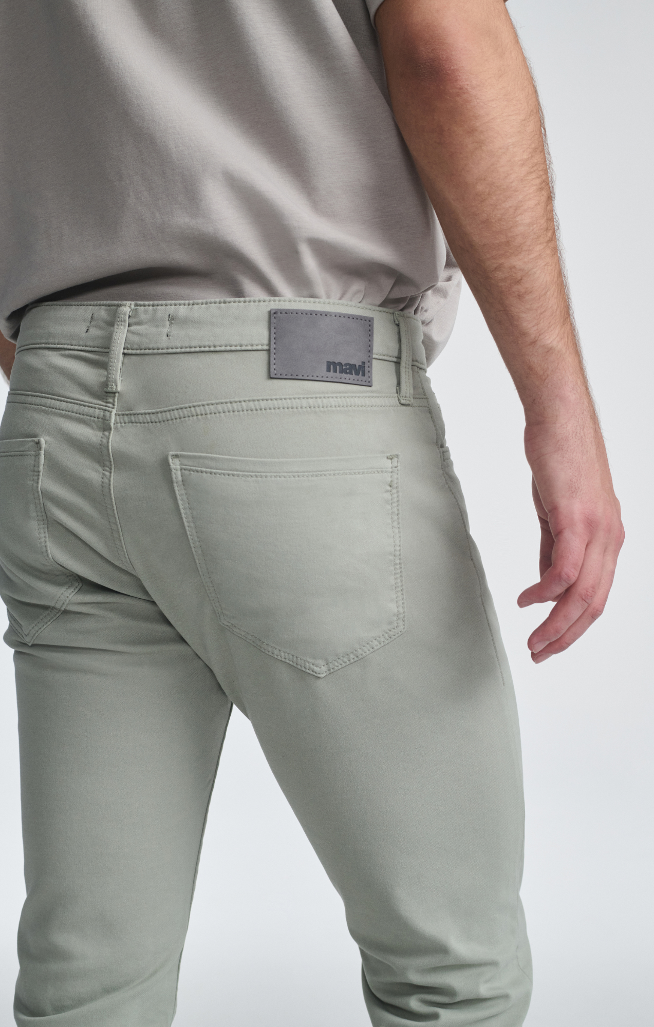 Mavi Men's Jake Slim Leg In Pistachio Athletic – Mavi Jeans