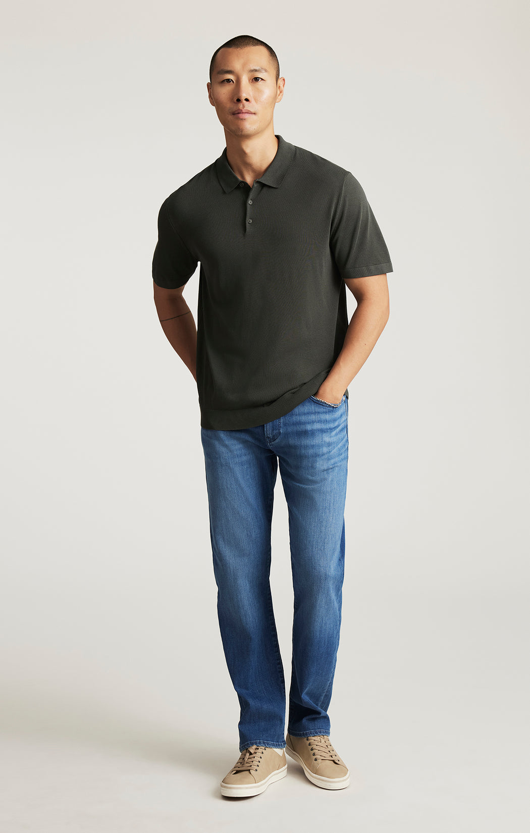 Mavi Men's Zach Straight Leg In Mid Brushed Feather Blue – Mavi Jeans